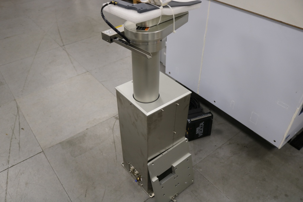 Hitachi M712 300mm wafer transfer robot with end effector and controllers- SOS Ascent'tec